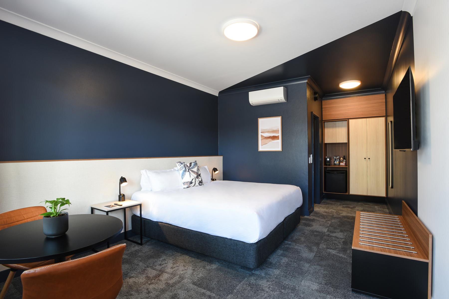 HotelMOTEL Adelaide - EVT Stays